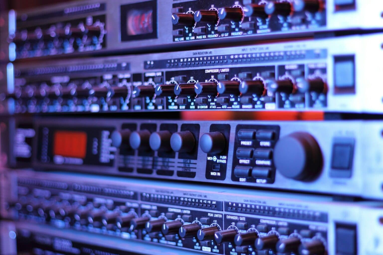 What is Parallel Processing and When Should You Use it? - Leapwing Audio